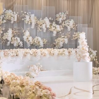 White Gloss Curved Bridal Table - Harbourside Decorators